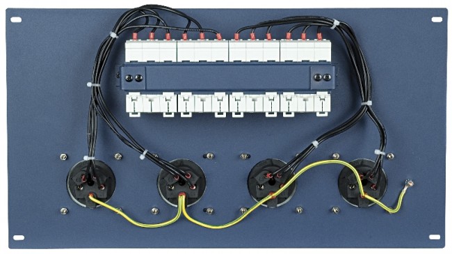 19" panel 4 stk. 400V 16A CEE og automatsikringer